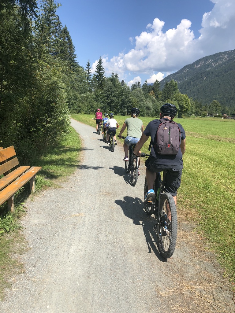 5 Benefits of Joining an Over 50s E-bike Group - USAPowerBike